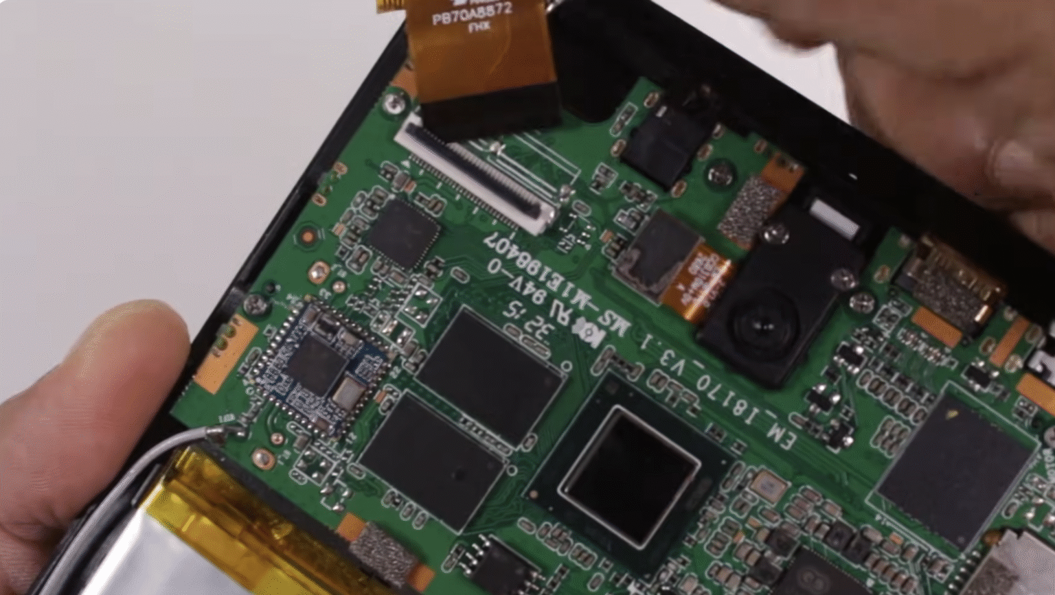 How To Repair A Cracked Tablet Screen At Home