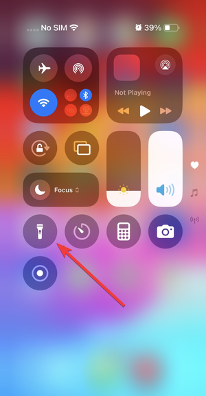 How to Turn off Flashlight on iPhone
