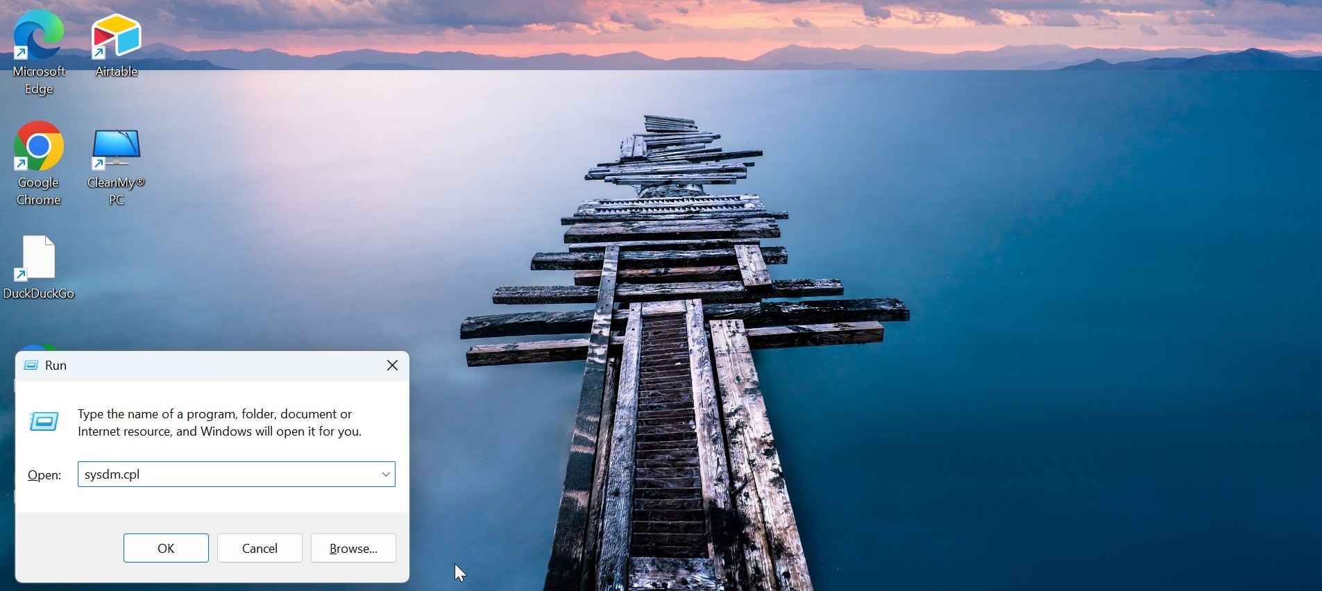 How to Make Windows Look Like macOS