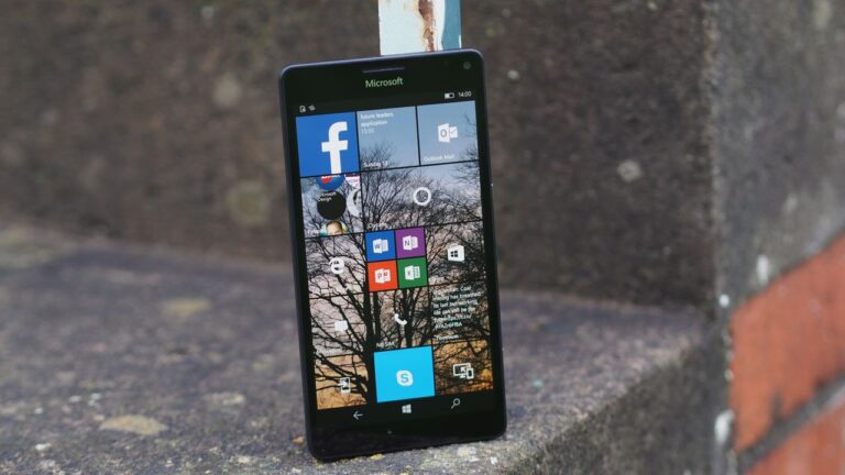 Why the Lumia 950 XL still feels special years later